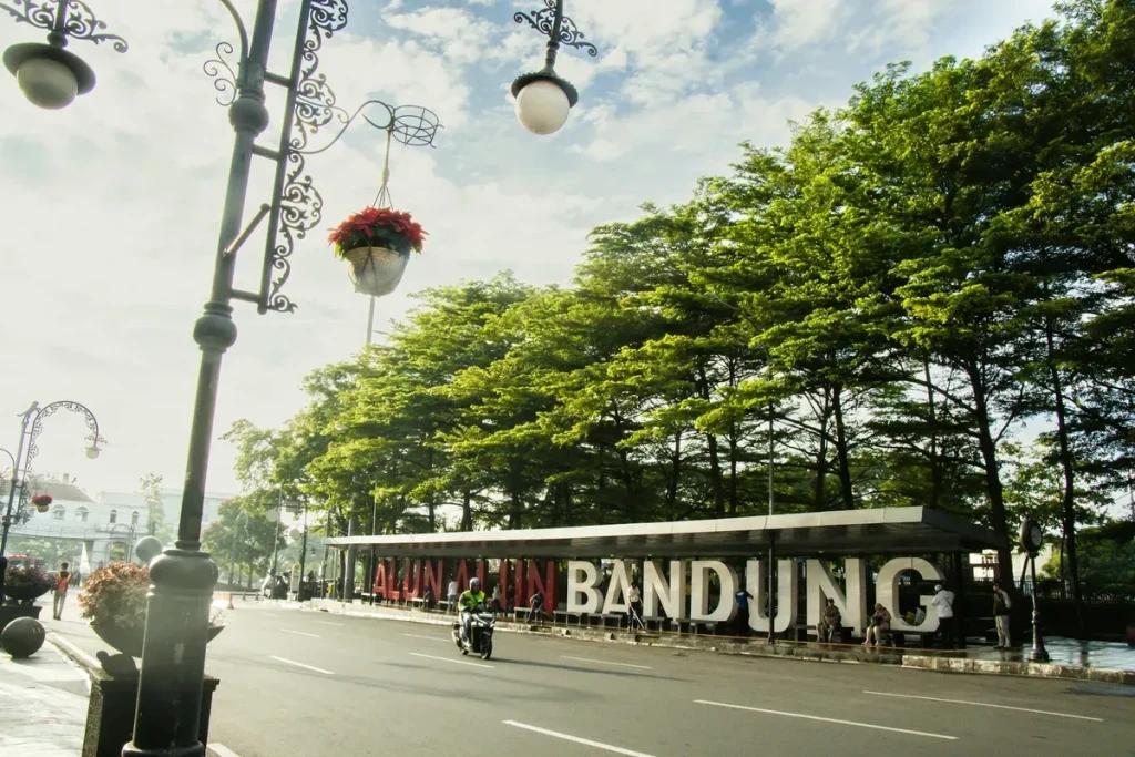 Rumah Dijual di Bandung | Harga Terbaru 2026 - MasukSini