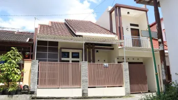 RUMAH 2 LANTAI MEWAH DI DALAM PERUMAHAN ELITE KALASAN | MasukSini.com